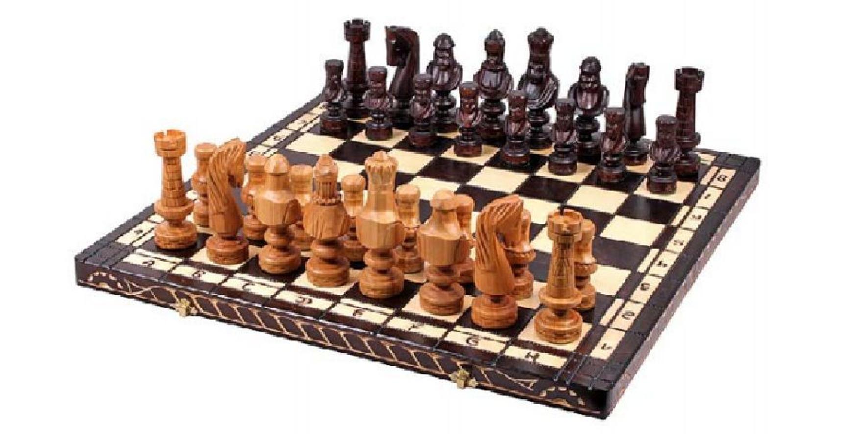 Sakk-készlet: tábla sakktábla és figurák